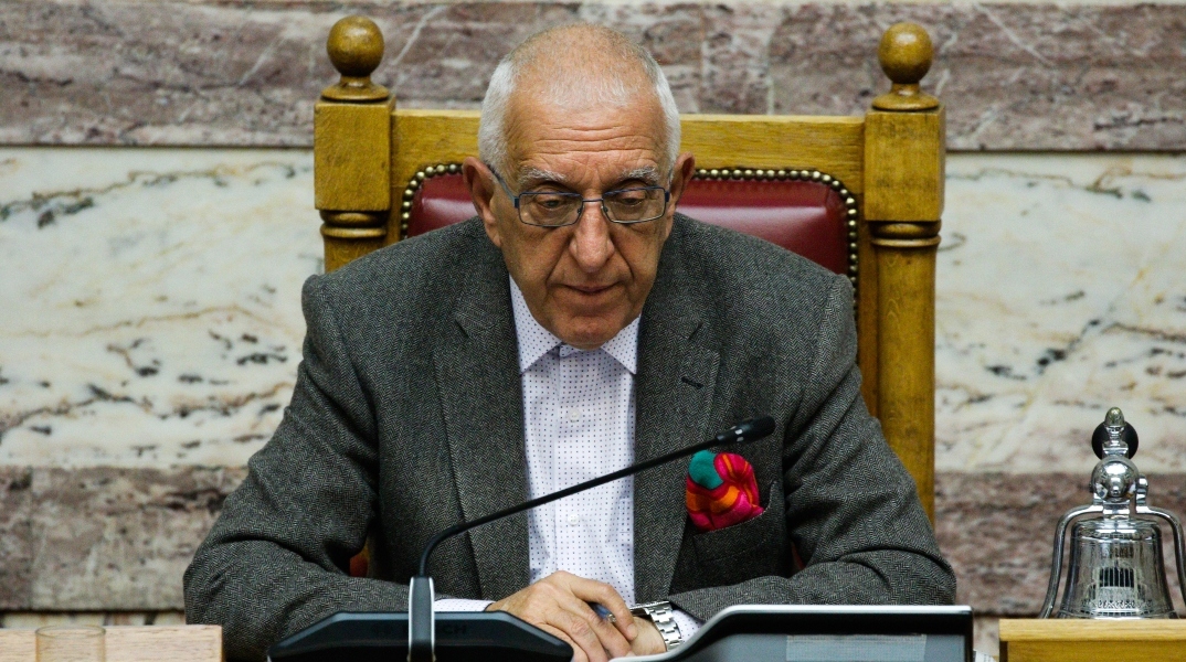 Ο Νικήτας Κακλαμάνης ψηφίστηκε νέος πρόεδρος της Βουλής με 247 ψήφους ...