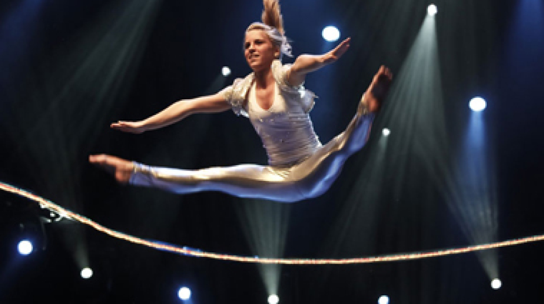 Flying Superkids | Athens Voice