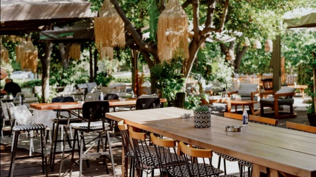 Chalet Politeia: Αll day διασκέδαση µέσα σε µια καταπράσινη όαση | Athens Voice