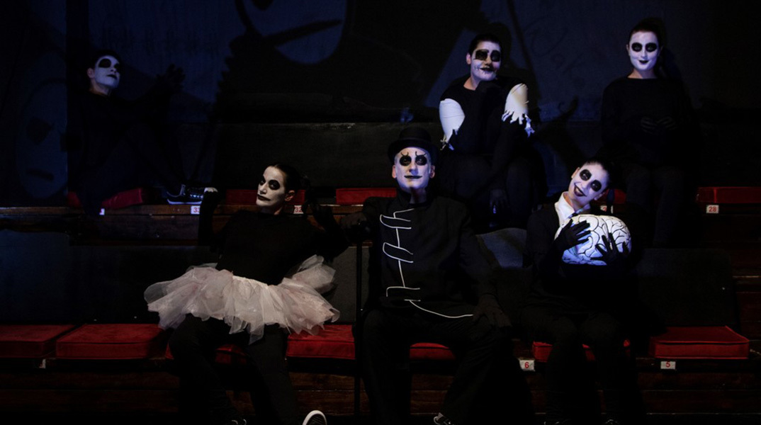 «Free freaks» στο Θέατρο «Βαφείο – Λάκης Καραλής» | Athens Voice