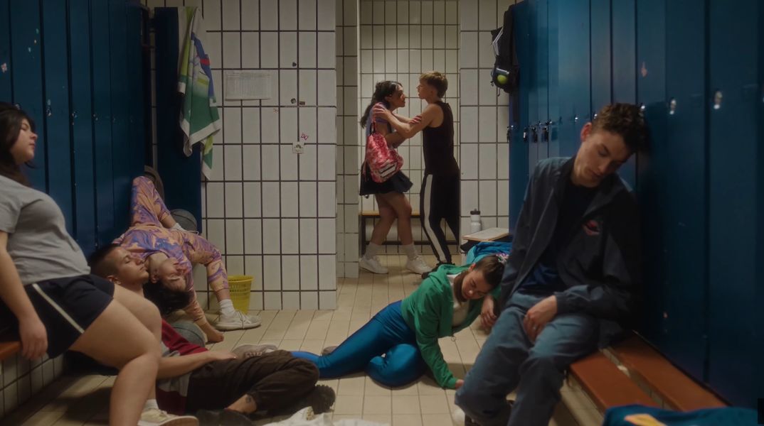 Η Στέγη στο Athens Pride 2026 με τη βραβευμένη καμπάνια Stay Awake ...