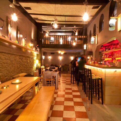 Cafe/bars