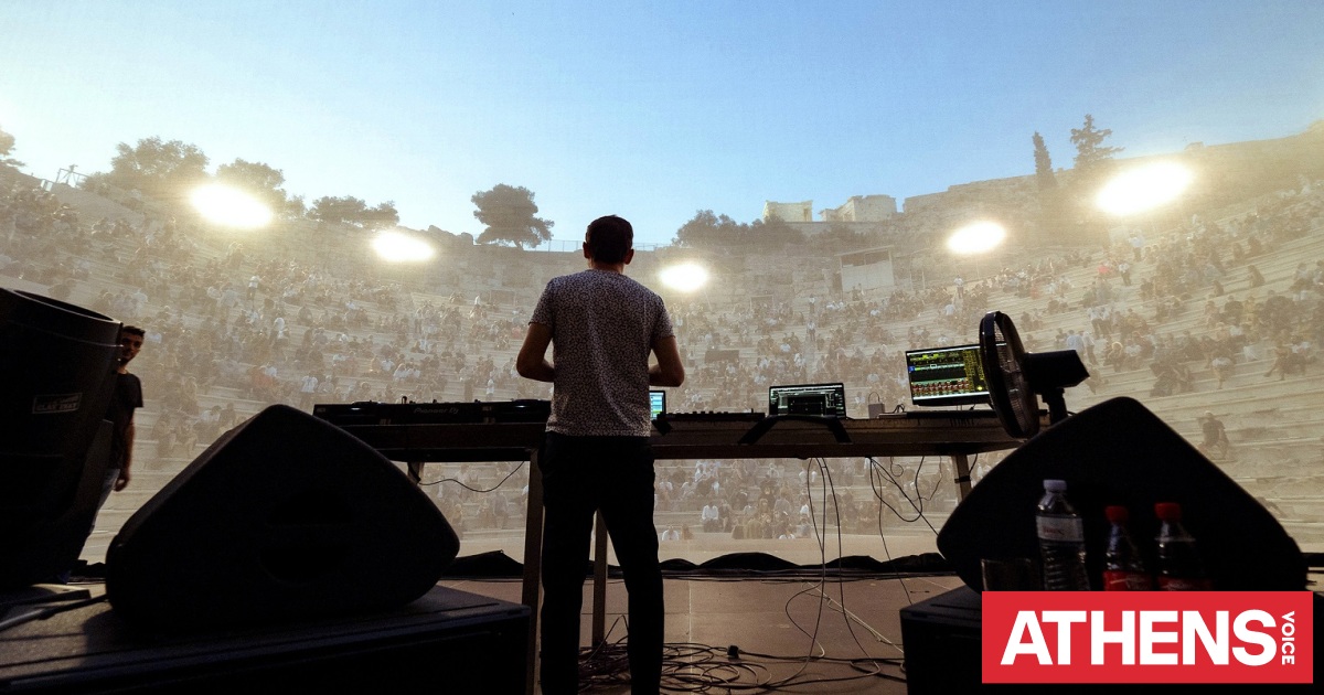 Max Cooper: Η ιστορική techno νύχτα κάτω από την Ακρόπολη | Athens Voice