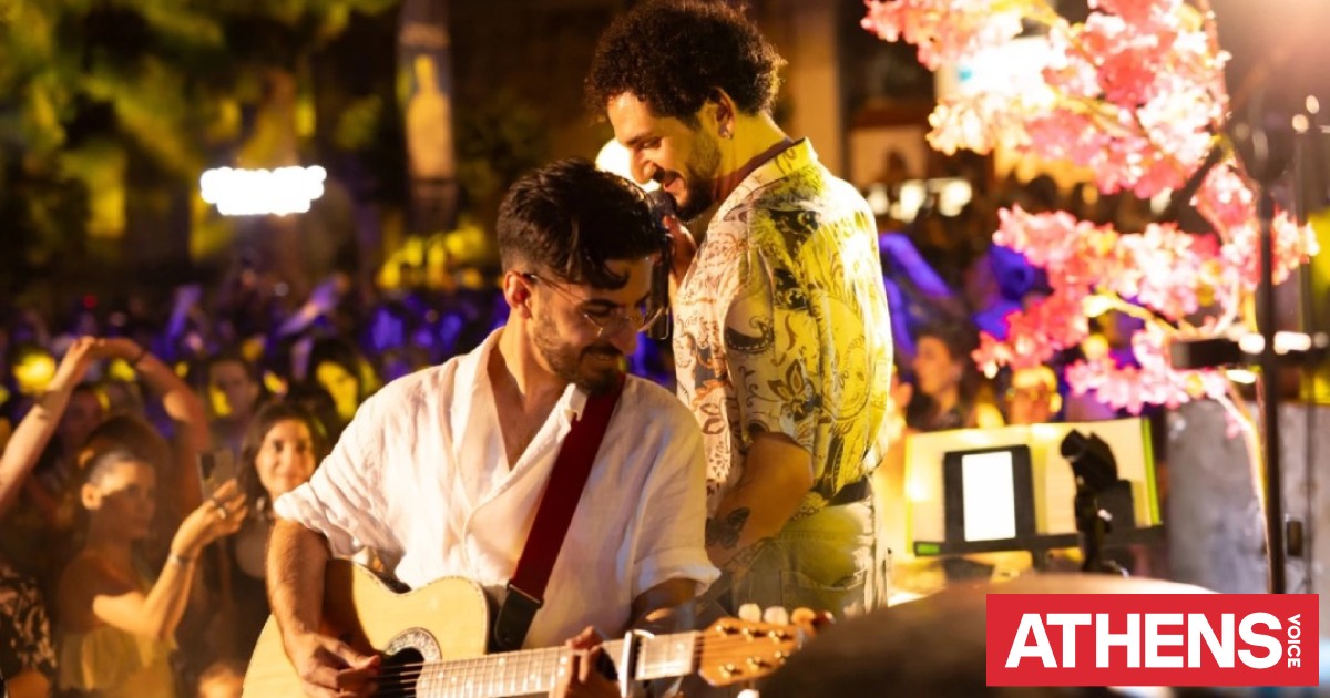Το μπαλκόνι του Papazó ήταν μια βραδιά που κρατάει ακόμα | Athens Voice