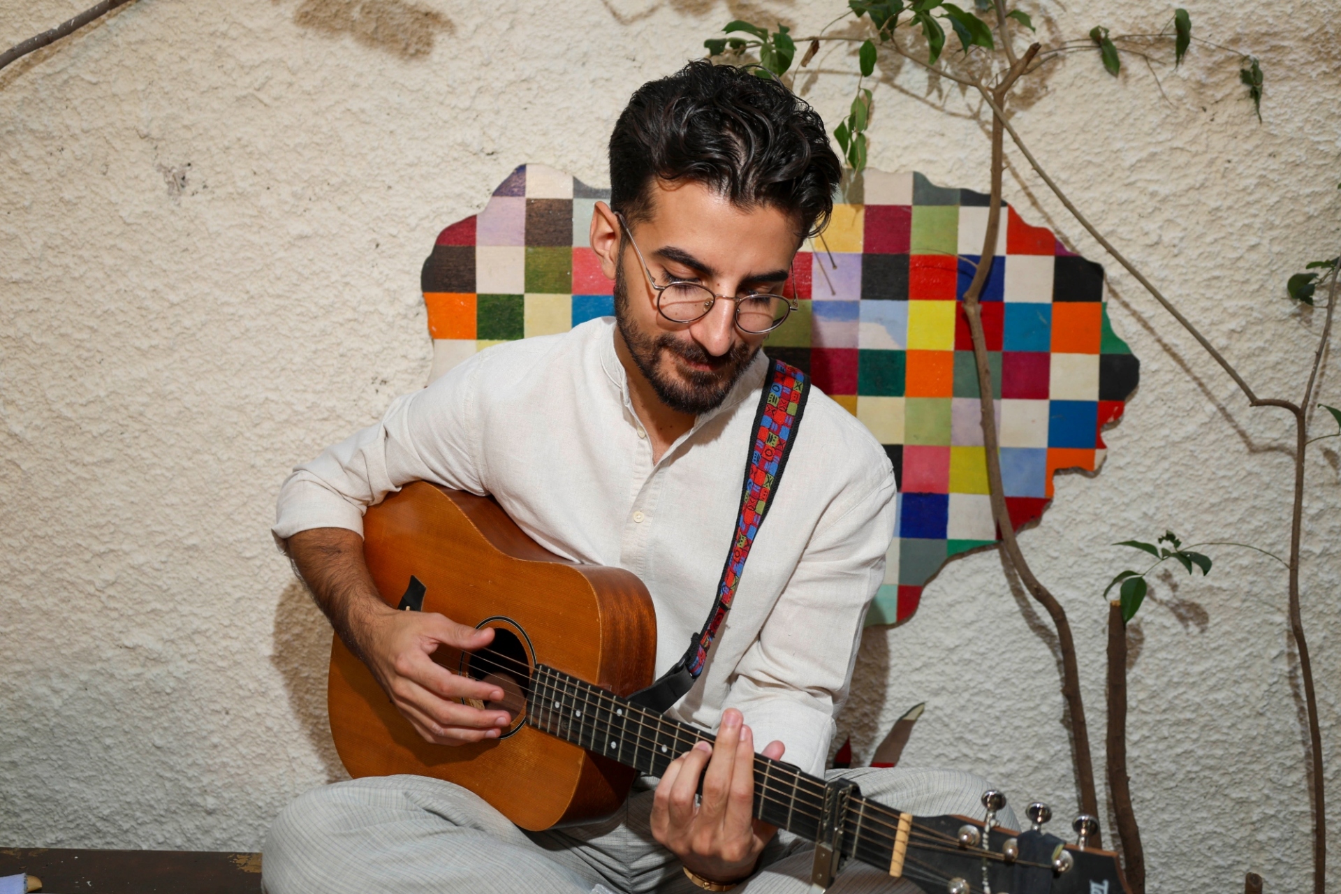 Βασίλης Παπαζώτος: Γνωρίσαμε τον Papazó, τον viral μουσικό του TikTok | Athens Voice